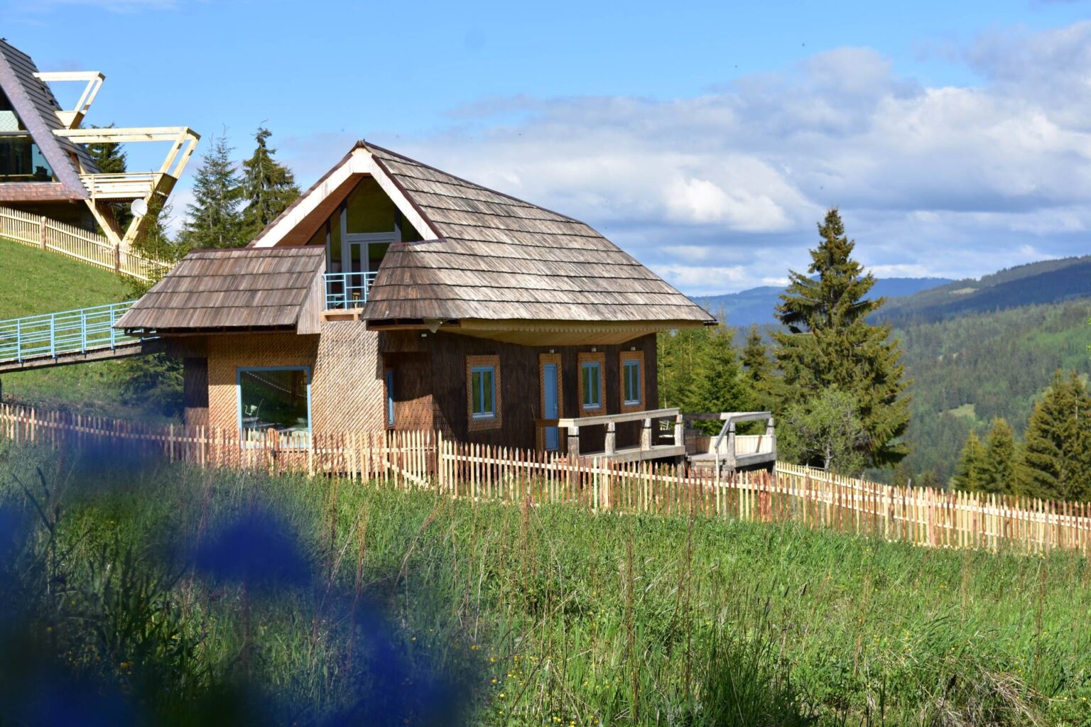 Haita Land - Chalets in the Wild Nature of the Călimani Mountains